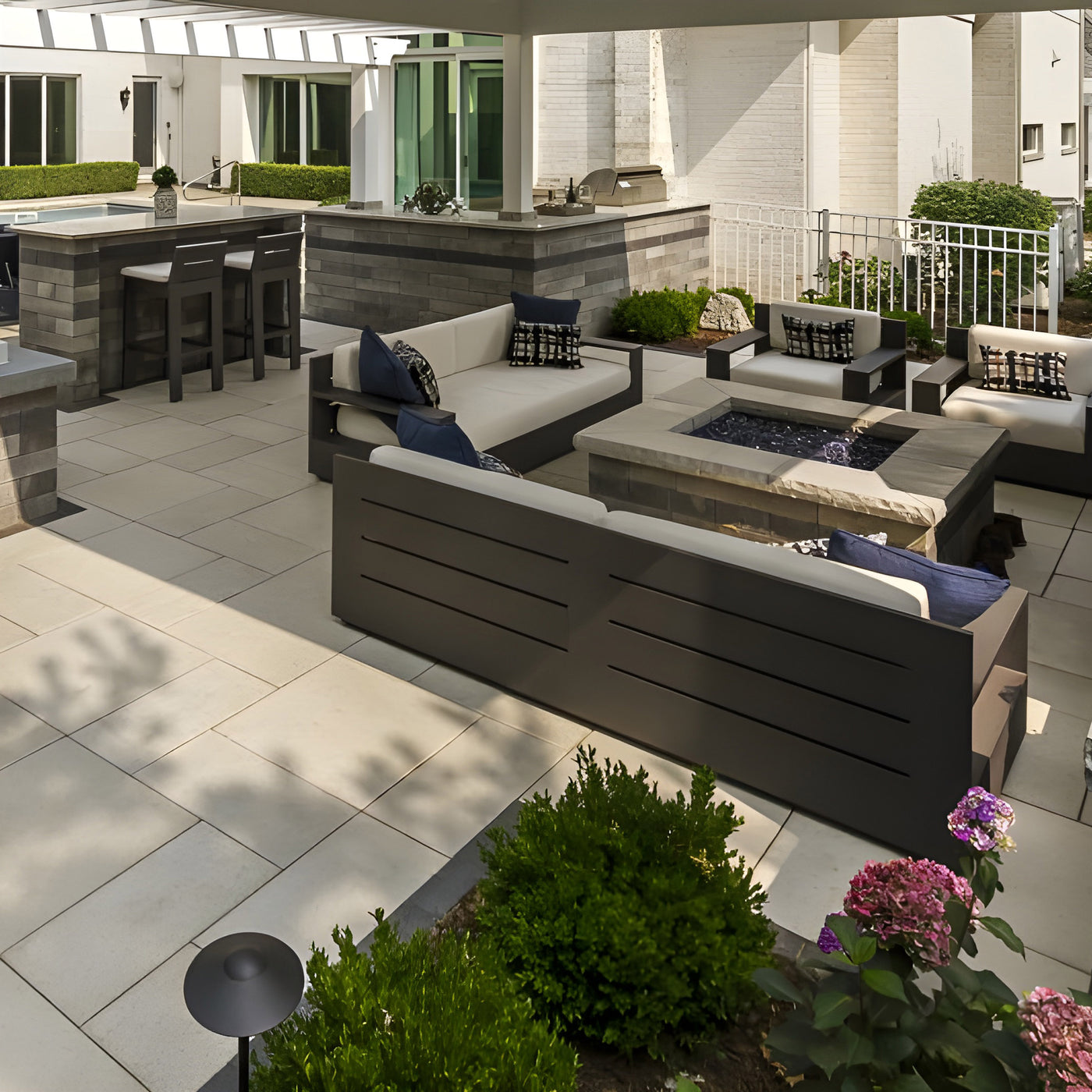 Lockstone Yard & Patio Centre | Thunder Bay